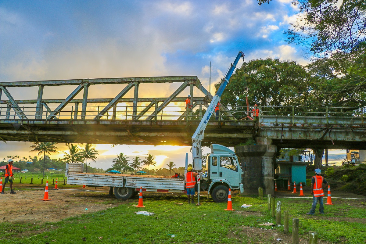 Image 1 - Old Rewa Bridge - Fiji Roads Authority