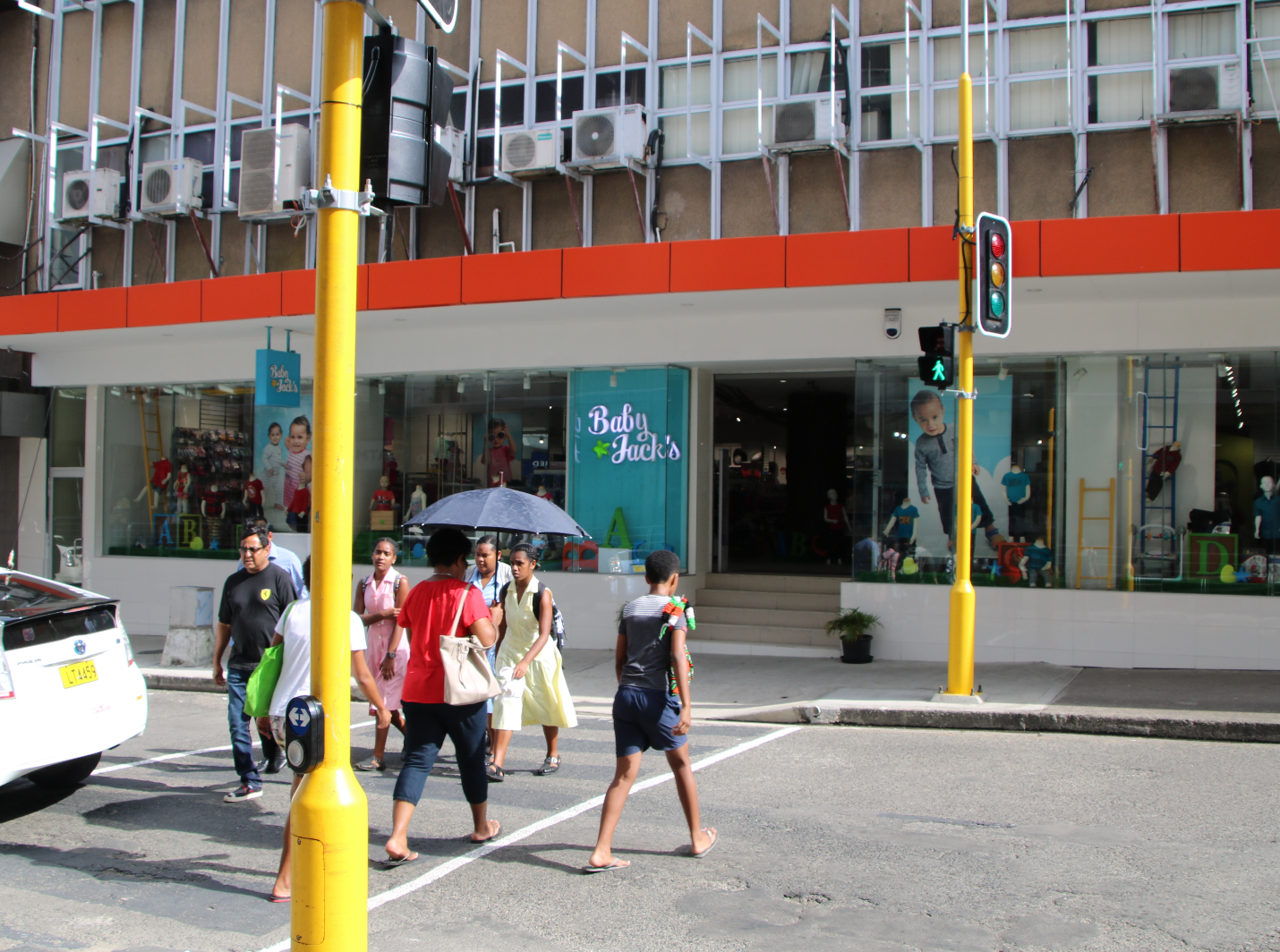 FRA INSTALLS NEW MID-BLOCK PEDESTRIAN CROSSING AT RENWICK ROAD - Fiji ...