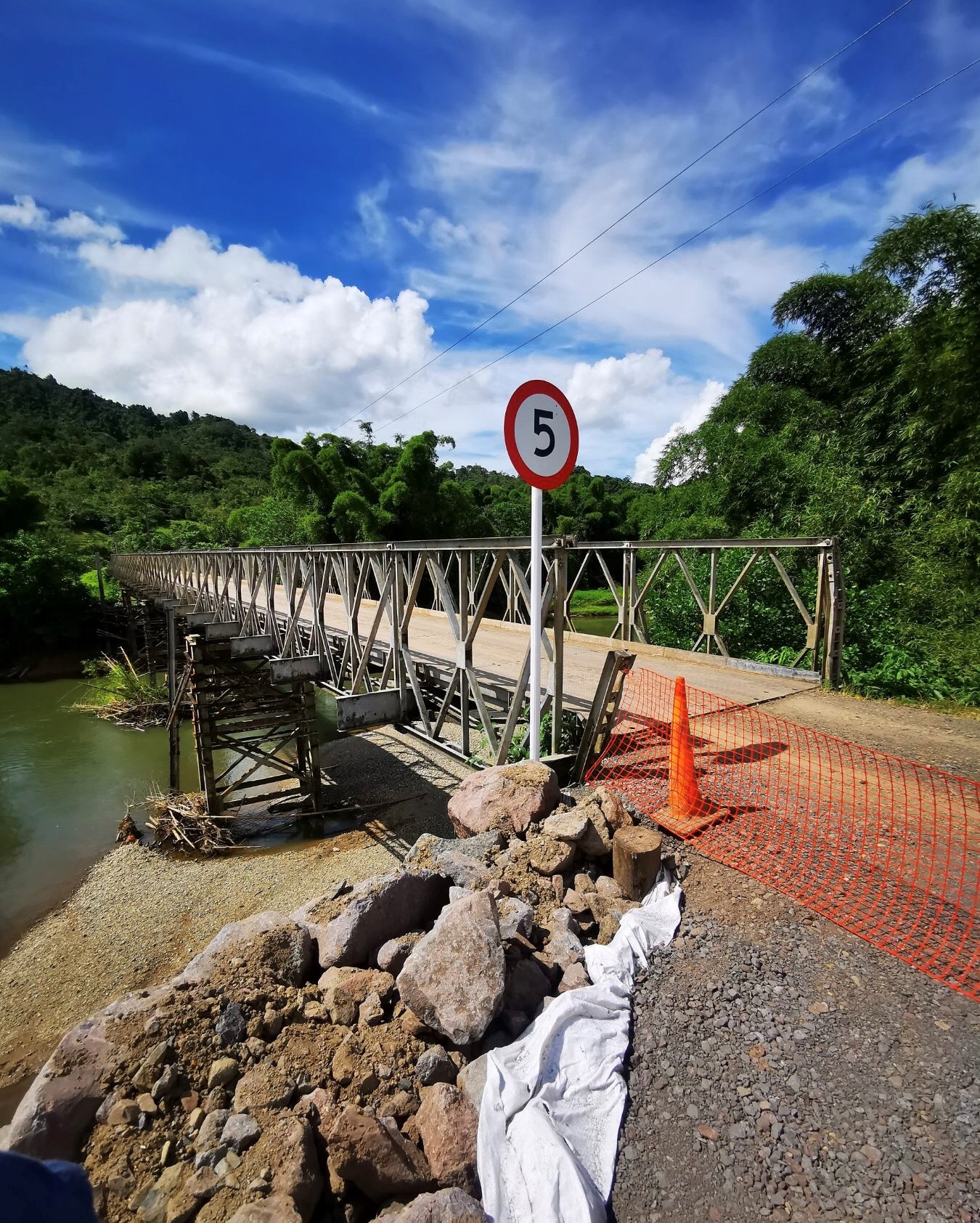 WAINAWAQA BRIDGE ACCESSIBLE TO TRAFFIC - Fiji Roads Authority